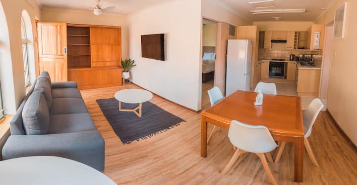 Beautiful Menlyn Maine Appartment - 프레토리아