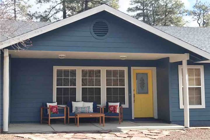 Aspen Creek Hideaway. Secluded Gem, Walk To Plaza! - Prescott, AZ