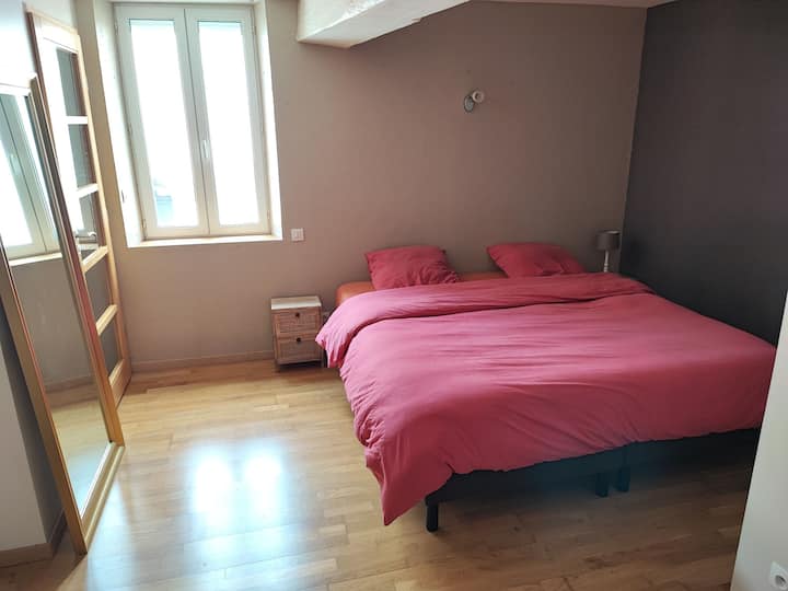 Chambre Dans Maison De Ville - La Flèche