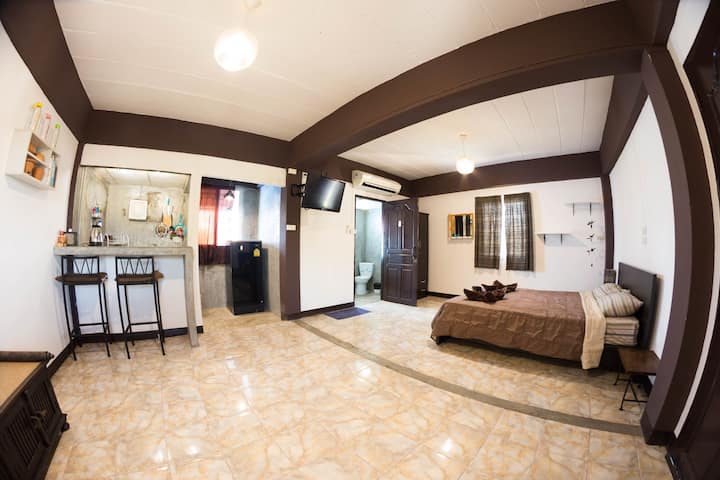 *No Contact Check In* - Large Studio + Kitchen #2 - Thành phố Chiang Mai