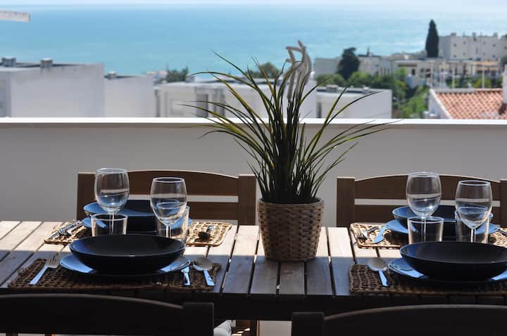 Espaçoso Apartamento T3 Com Terraços E Vista Mar. - Albufeira