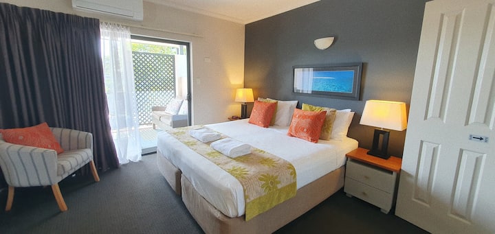 Gated & Secure City Apartment W Heated Resort Pool - Cairns