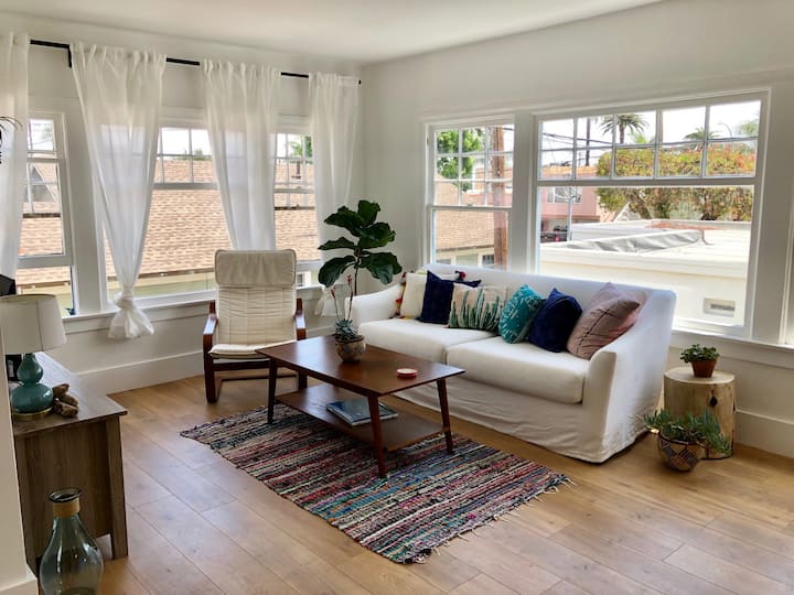 Charming Boho Beach Retreat - Walk To The Ocean! - Long Beach, CA