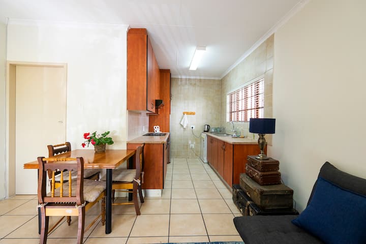 10 Handpicked Airbnb Vacation Rentals In Roodepoort, South Africa ...