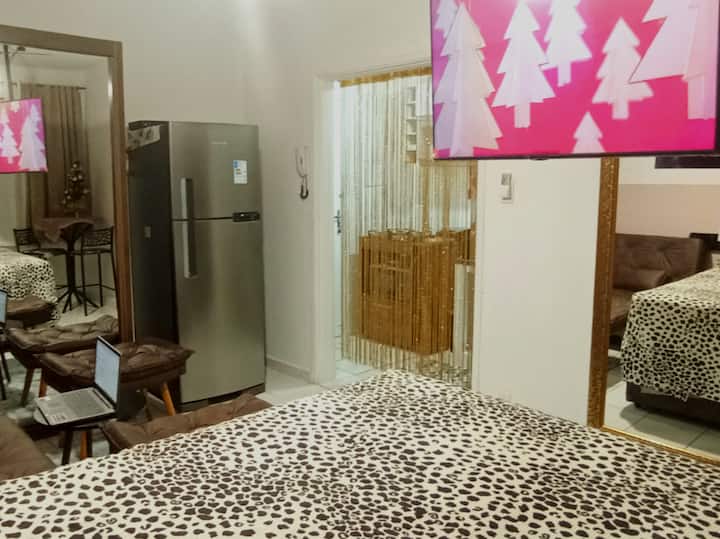 Oferta, Apto Em Edifício Frente à Praia De Santos - Santos, Brasil