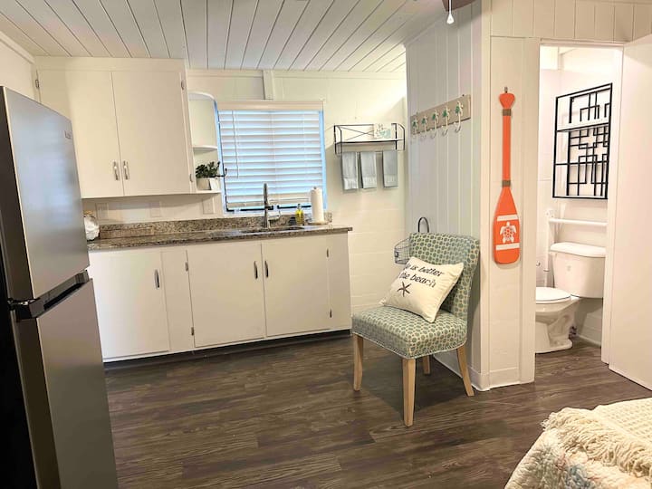 Close To Downtown Deland - DeLand, FL