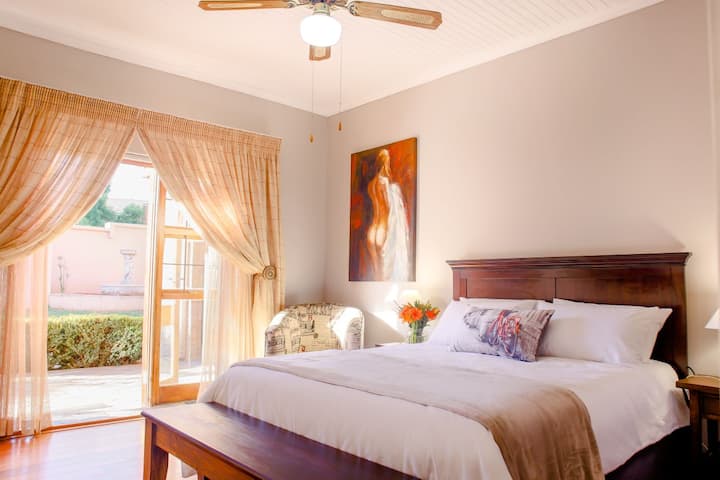 Deale Road Guesthouse Room 1 - Bloemfontein