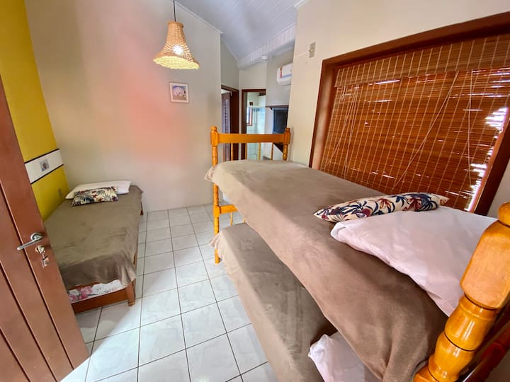 Pousada Hinano/praia Da Ferrugem - Garopaba