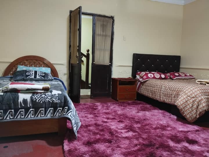 Casa Familiar Con Patio, A 5min La Plaza De Armas - Cusco