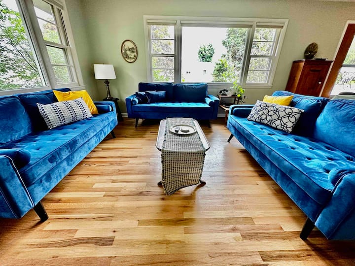 Spacious, Comfy, Central, Covered Patio, 5bdrm - Rapid City, SD