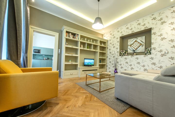 Modern Central Apartment Next To National Theater - Prague