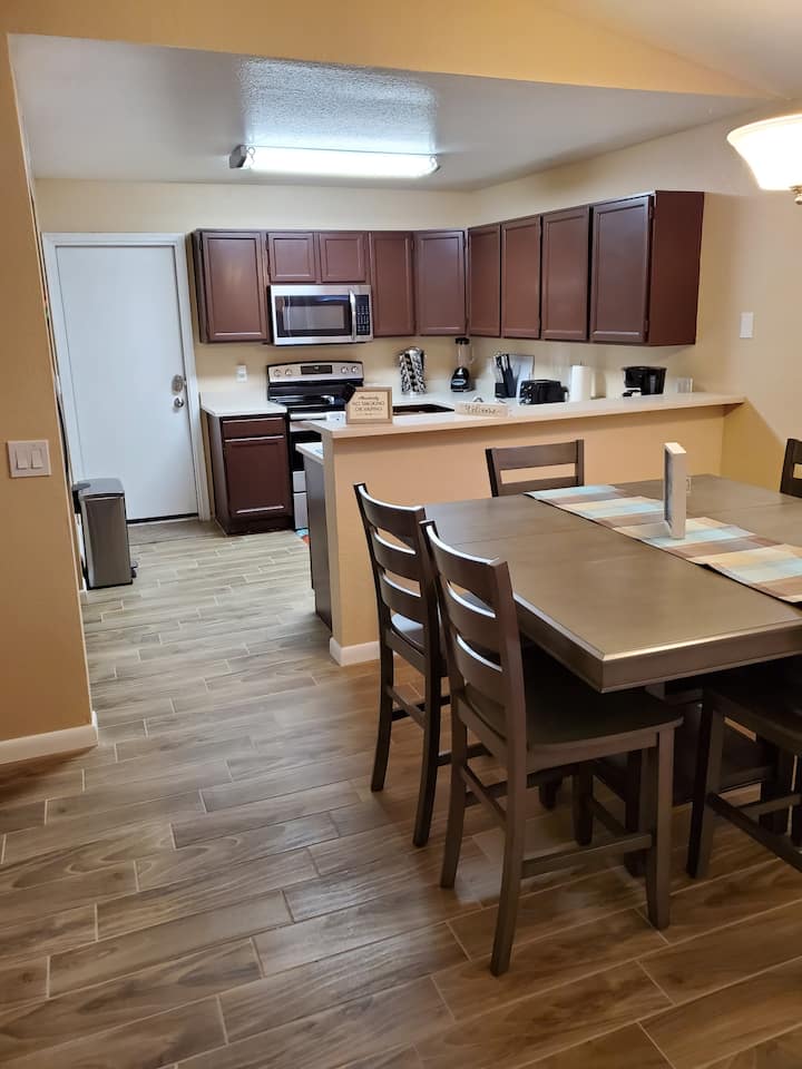 3/2 Cable Tv Fast Internet Click To Read More - Peoria