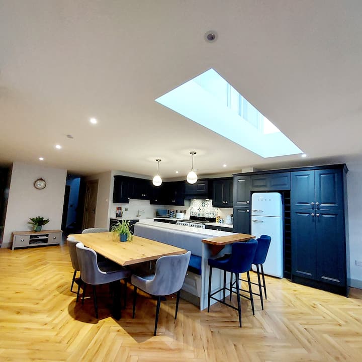 Cosy Cottage Retreat - 메이누스