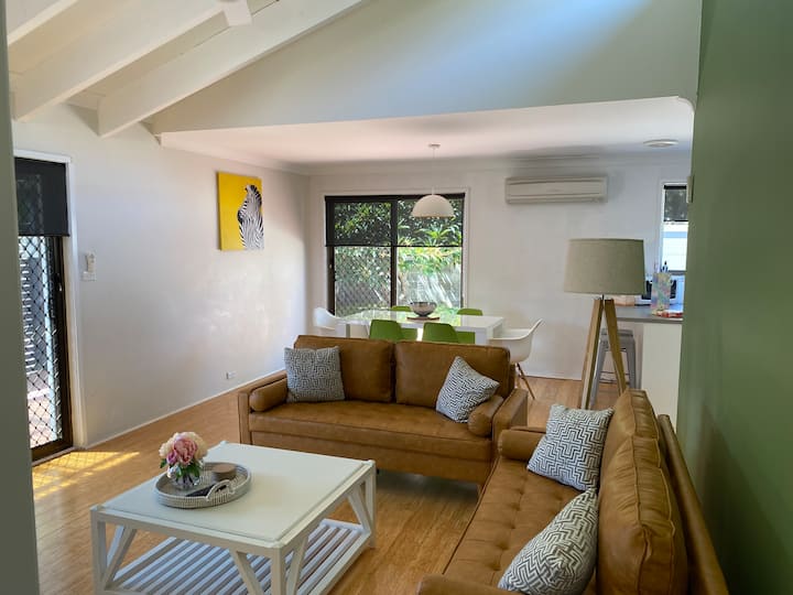 Clean, Fully Fenced, Dogs Welcome, - Nelson Bay