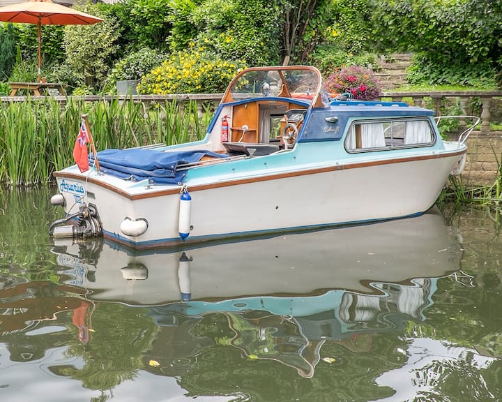 Cosy Cruiser Inc Bicycles & Other Boats - Bath