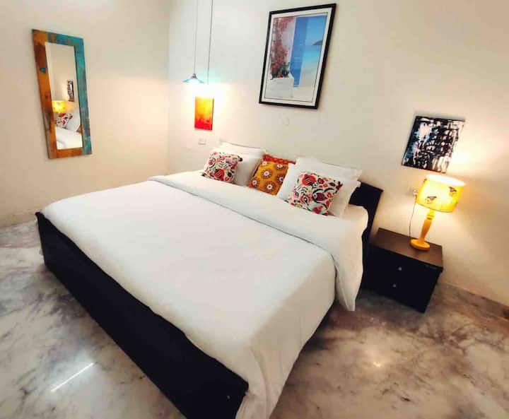 Lucknow Holiday Rentals & Homes - Uttar Pradesh, India | Airbnb