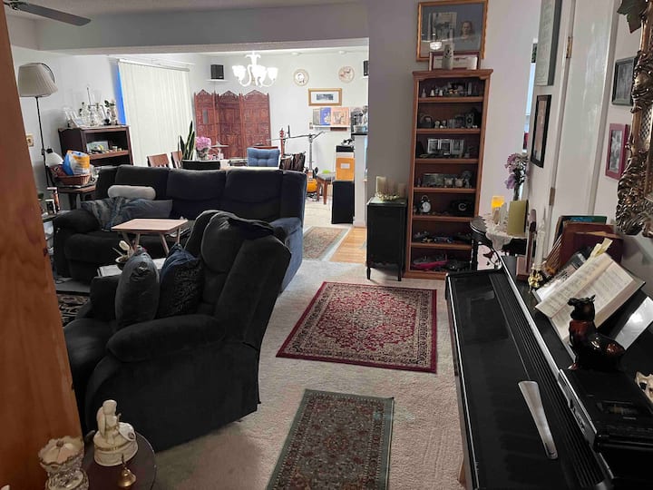 Lovely Private Room With Full Bathroom
And Pool! - Hampton, VA