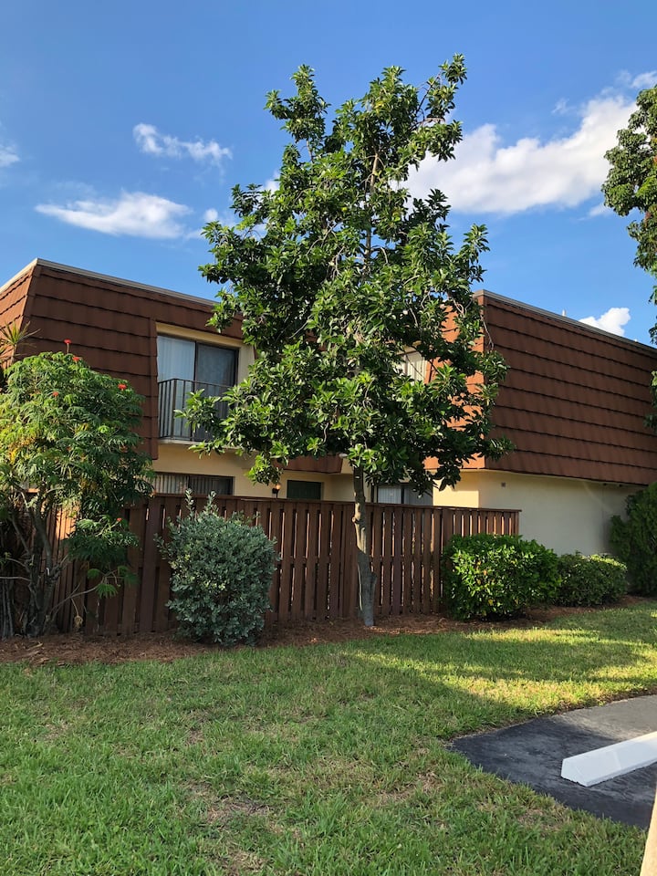 Complete Cozy Comfort - Fort Myers, FL