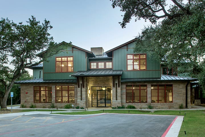 Zilker Lodge - West Lake Hills, TX
