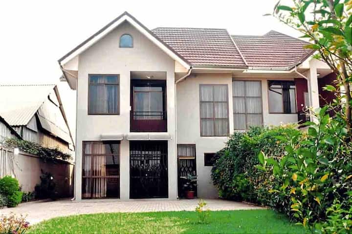Maison Neuve Et Moderne Au Design Européen - Lubumbashi