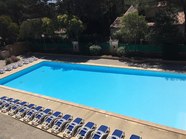 48/. Appartement Au 2ème éTage Avec Balcon - Sanary-sur-Mer