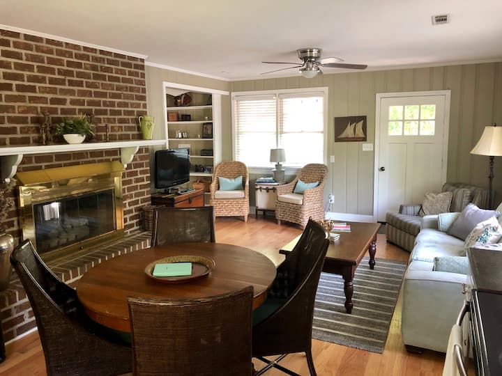 Spacious 3 Br Home 5 Minutes From Downtown - Charleston, SC