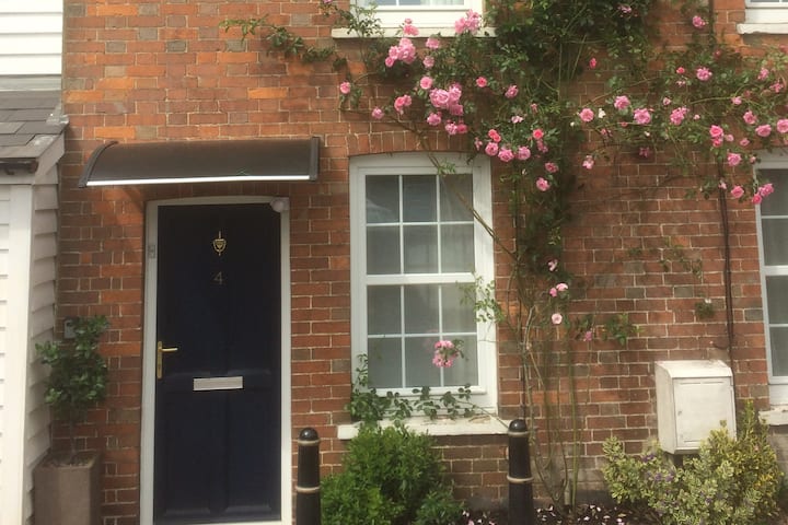 Beautiful Cottage-sleeps 4 - Luxury And Value! - Tenterden