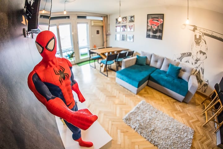Welcome Superheroes To The Parliment View Hideout - Budapest