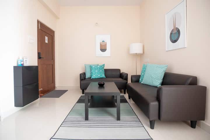 Twin Haus - Modern 2bhk With Private Balcony - Hyderabad