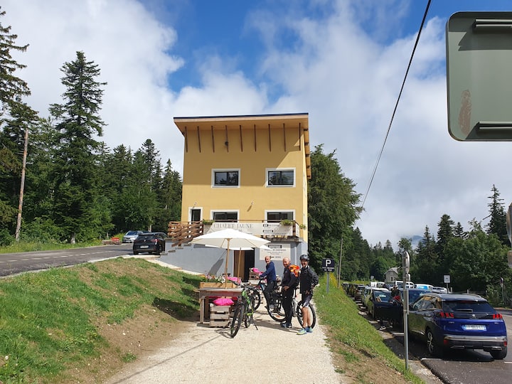Chalet Jaune Un Gîte Idéal Pour Les Groupes - Grenoble