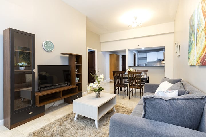 Best Location!  Comfy 1 Br W/ King Size Bed (Ml02) - Manila