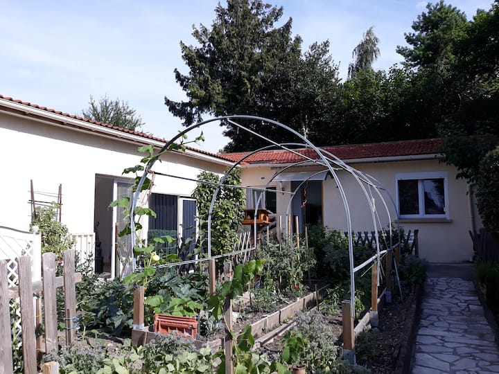 Petite Maison Calme Au Fond Du Jardin - Vigneux-sur-Seine
