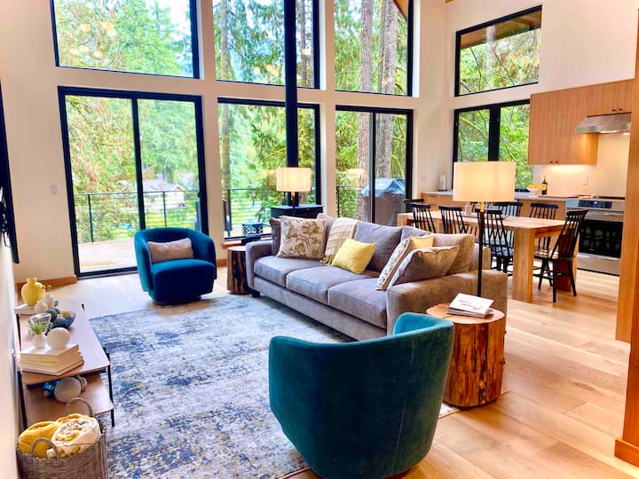 Pool- Stunning Forest View Chalet, 3 Bath /3 Kings - ベーカー山, WA