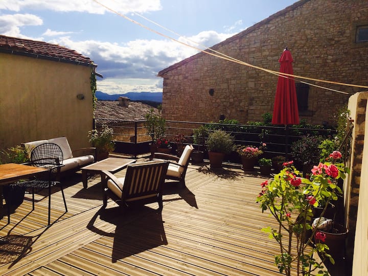 Maison  Dans Village Médiéval - Alès