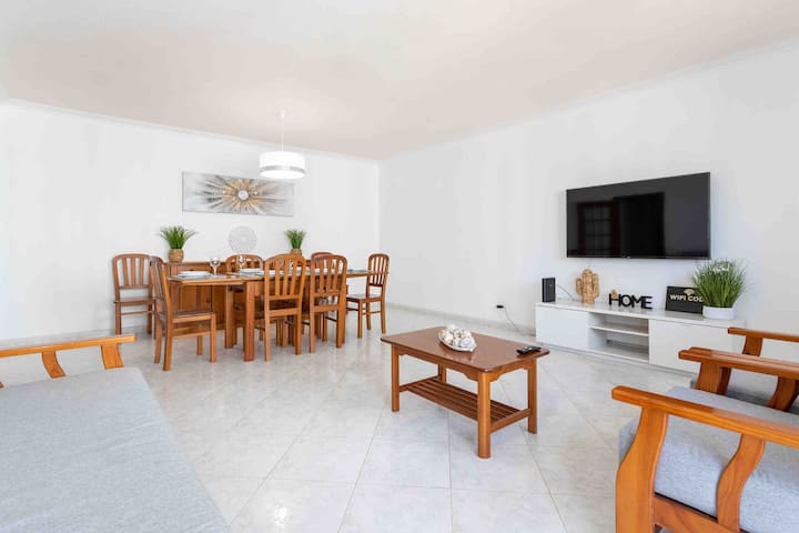 Apartamento T2+2pax / Internet / Smart Tv - Armação de Pêra