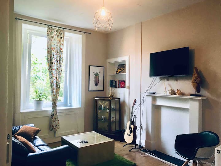 Nice 1 Bed Flat, Gorgie Main Road, Shops, Buses - Edinburgh