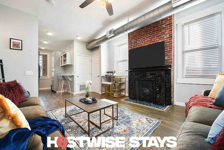 Private Triplex Steps To Stadiums, Free Parking - Pittsburgh, PA