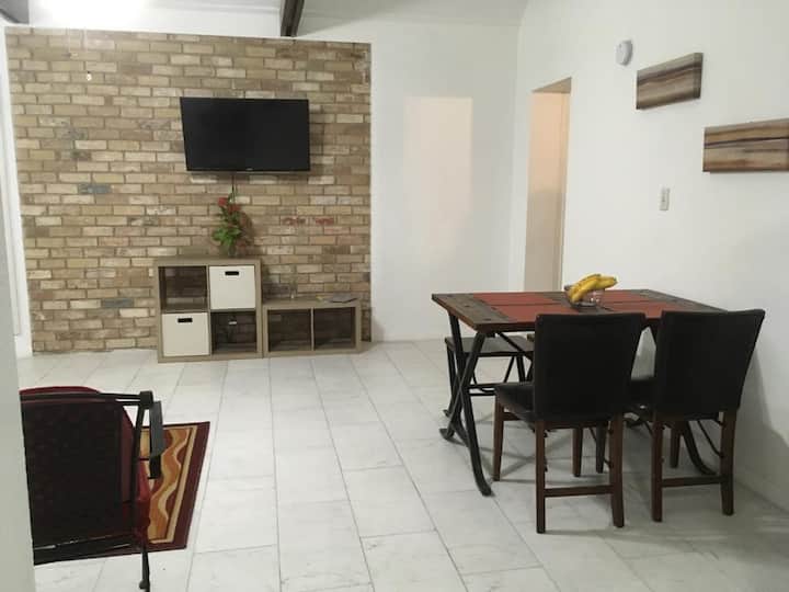 1br/2ba Cozy Vacation Home On Golf Course - Brownsville, TX