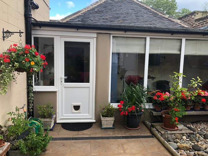 En Suite, Sitting Room, Parking. Very Private! - Sandsend