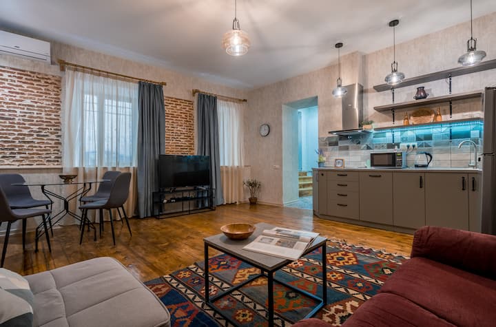 Apartment In The Old Part Of Tbilisi, Sololaki 2 - Tbilisi