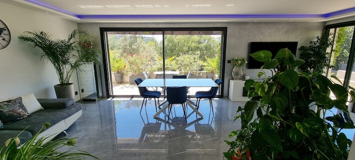 Jolie Maison, Jardin Et Terrasse - Nîmes
