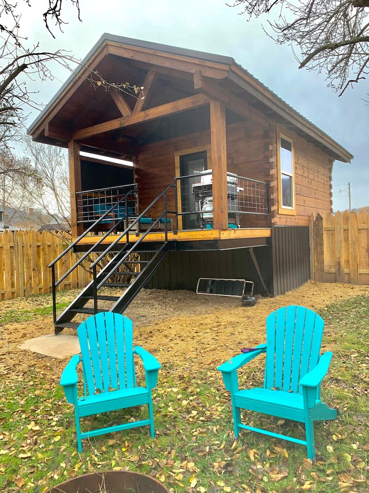 The Bears Den Log Cabin - Seneca State Forest, Dunmore