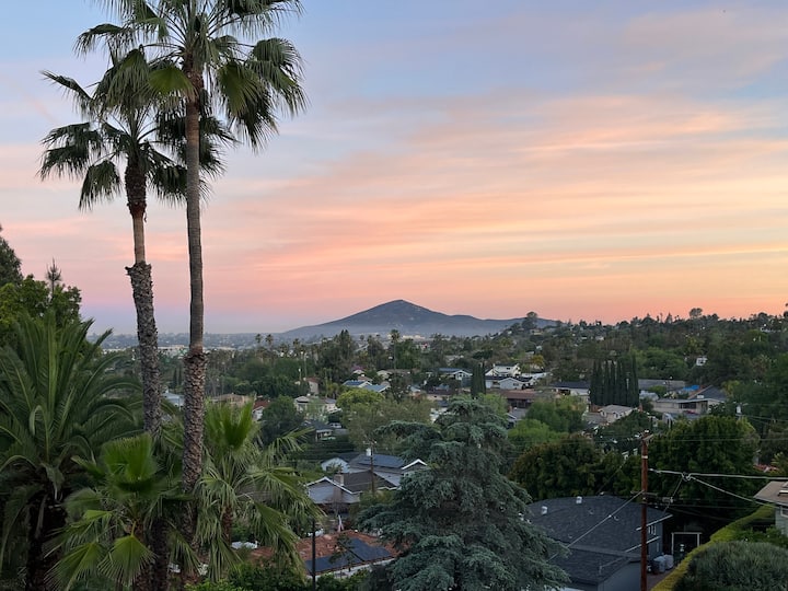 Private 2 Bed 1 Bath With Amazing Views And Patio - El Cajón, CA