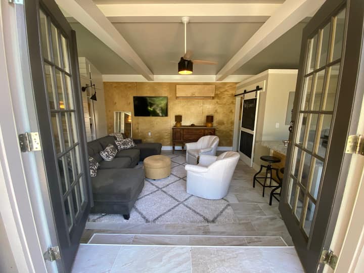 Private Guest Cabana - Newcastle Casino