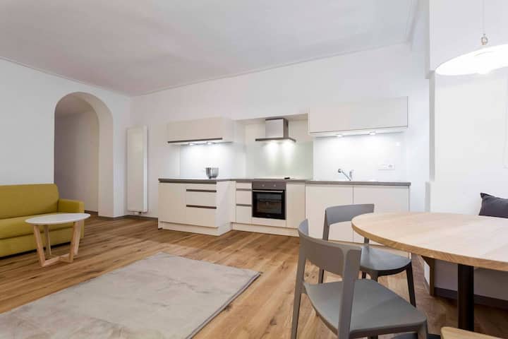 Laubenhaus L4 Two-bedroom Apartment - Bolzano