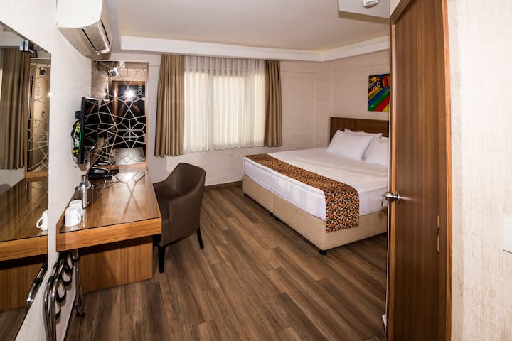 B Guest  Ensuite Rooms - İstanbul
