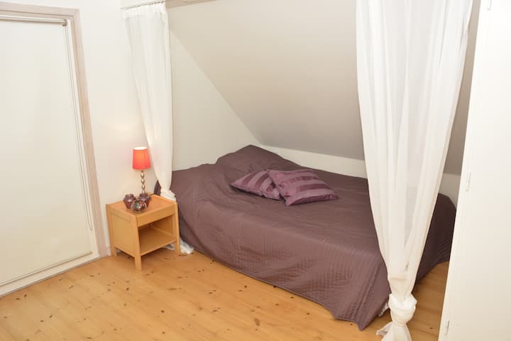 Cozy Bright "Ruby" Room Near Center And Harbour - Odense