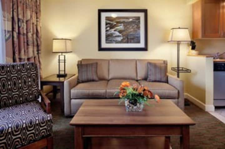 Condo Onsite Grand Geneva Resort Golf Ski Spa - Lake Geneva, WI