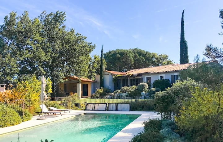 Ideal Provençal Villa Sleeping 8 With Pool. - Gordes