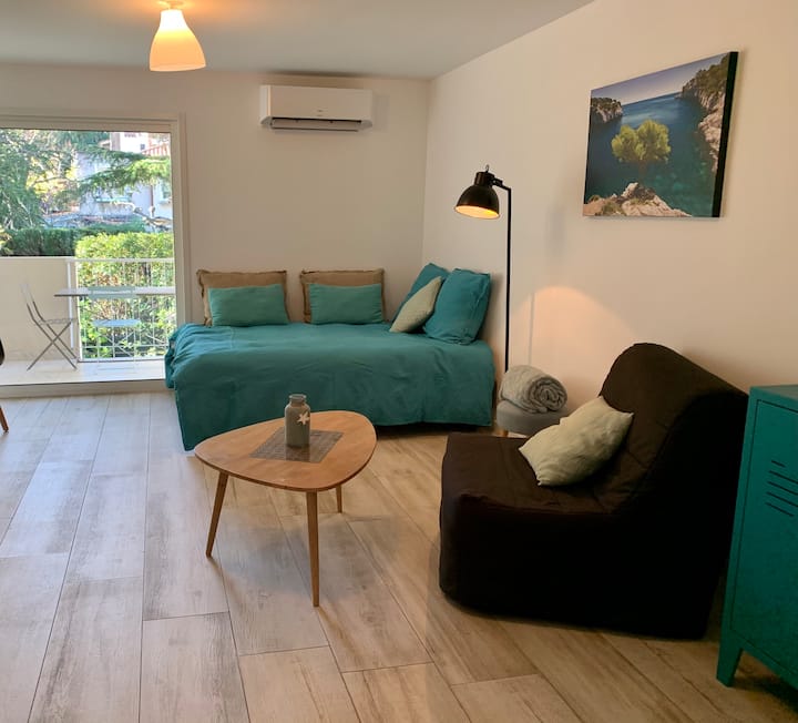 33 M2 Avec Terrasse à 100m Du Centre - Cassis